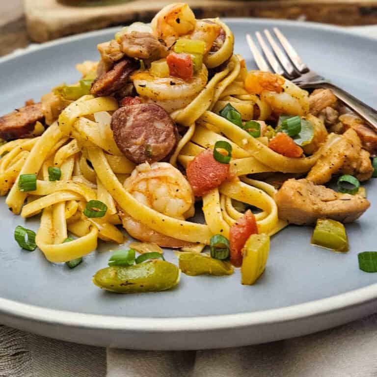 Simple Cajun One Pot Louisiana Pastalaya Recipe - Season two taste